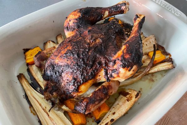 Hele Kip uit de Oven met geroosterde groenten - De Zeeuwse Boer